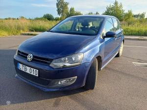 Zils Volkswagen Polo 2010 Viļņa, ar dzinēja tilpumu 1.20 L un nobraukumu 204 tūkst. km par 2700 €, foto  vietnē AUTOMOTO.COM.LV