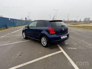 Zils Volkswagen Polo 2010 Rīga, ar dzinēja tilpumu 1.60 L un nobraukumu 199 tūkst. km par 4650 €, foto 3 vietnē AUTOMOTO.COM.LV