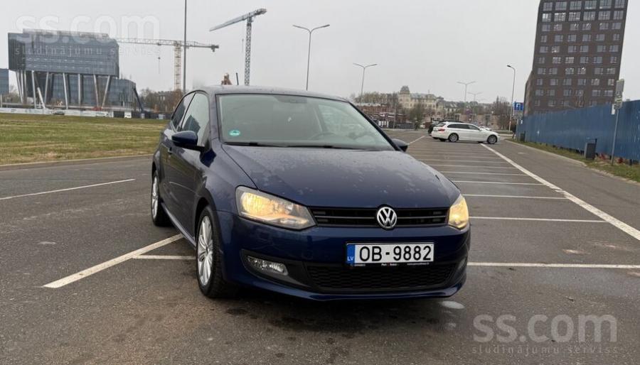 Zils Volkswagen Polo 2010 Rīga, ar dzinēja tilpumu 1.60 L un nobraukumu 199 tūkst. km par 4650 €, foto 5 vietnē AUTOMOTO.COM.LV