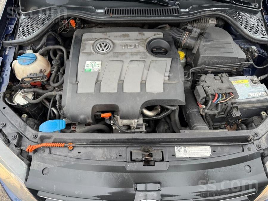 Zils Volkswagen Polo 2010 Rīga, ar dzinēja tilpumu 1.60 L un nobraukumu 199 tūkst. km par 4650 €, foto 7 vietnē AUTOMOTO.COM.LV
