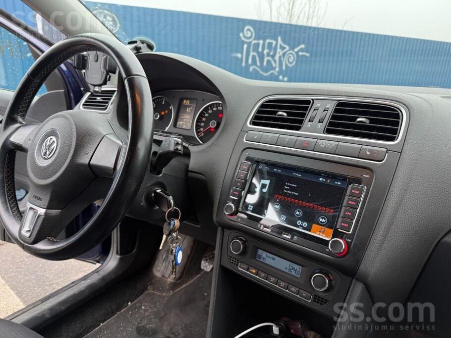 Zils Volkswagen Polo 2010 Rīga, ar dzinēja tilpumu 1.60 L un nobraukumu 199 tūkst. km par 4650 €, foto 11 vietnē AUTOMOTO.COM.LV