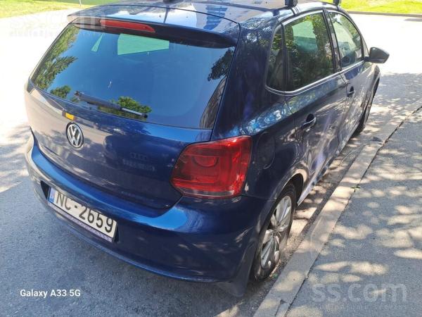 Blue Volkswagen Polo 2010 in Riga, with an engine capacity of 1.60 L and mileage of 224 thousand km for 3499 €, photo 1 on AUTOMOTO.COM.LV