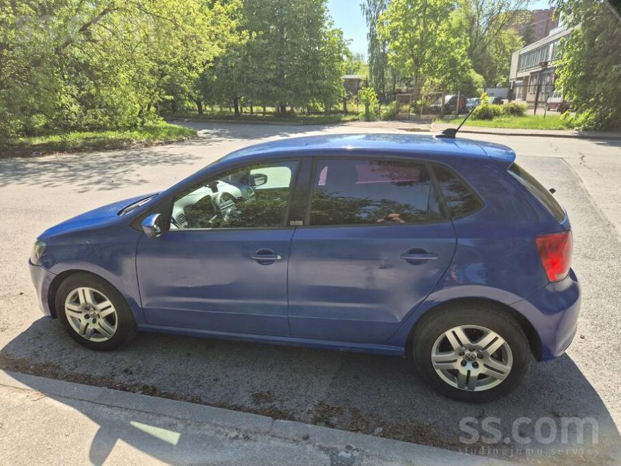 Zils Volkswagen Polo 2010 Rīga, ar dzinēja tilpumu 1.60 L un nobraukumu 234 tūkst. km par 2500 €, foto 7 vietnē AUTOMOTO.COM.LV