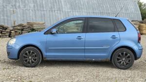 Blue Volkswagen Polo 2010 in Riga, with an engine capacity of 1.40 L and mileage of 272 thousand km for 2050 €, photo 6 on AUTOMOTO.COM.LV