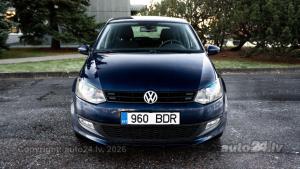 Zils Volkswagen Polo 2011 Tallina, ar dzinēja tilpumu 1.40 L un nobraukumu 127 tūkst. km par 5290 €, foto 2 vietnē AUTOMOTO.COM.LV