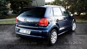 Zils Volkswagen Polo 2011 Tallina, ar dzinēja tilpumu 1.40 L un nobraukumu 127 tūkst. km par 5290 €, foto 4 vietnē AUTOMOTO.COM.LV