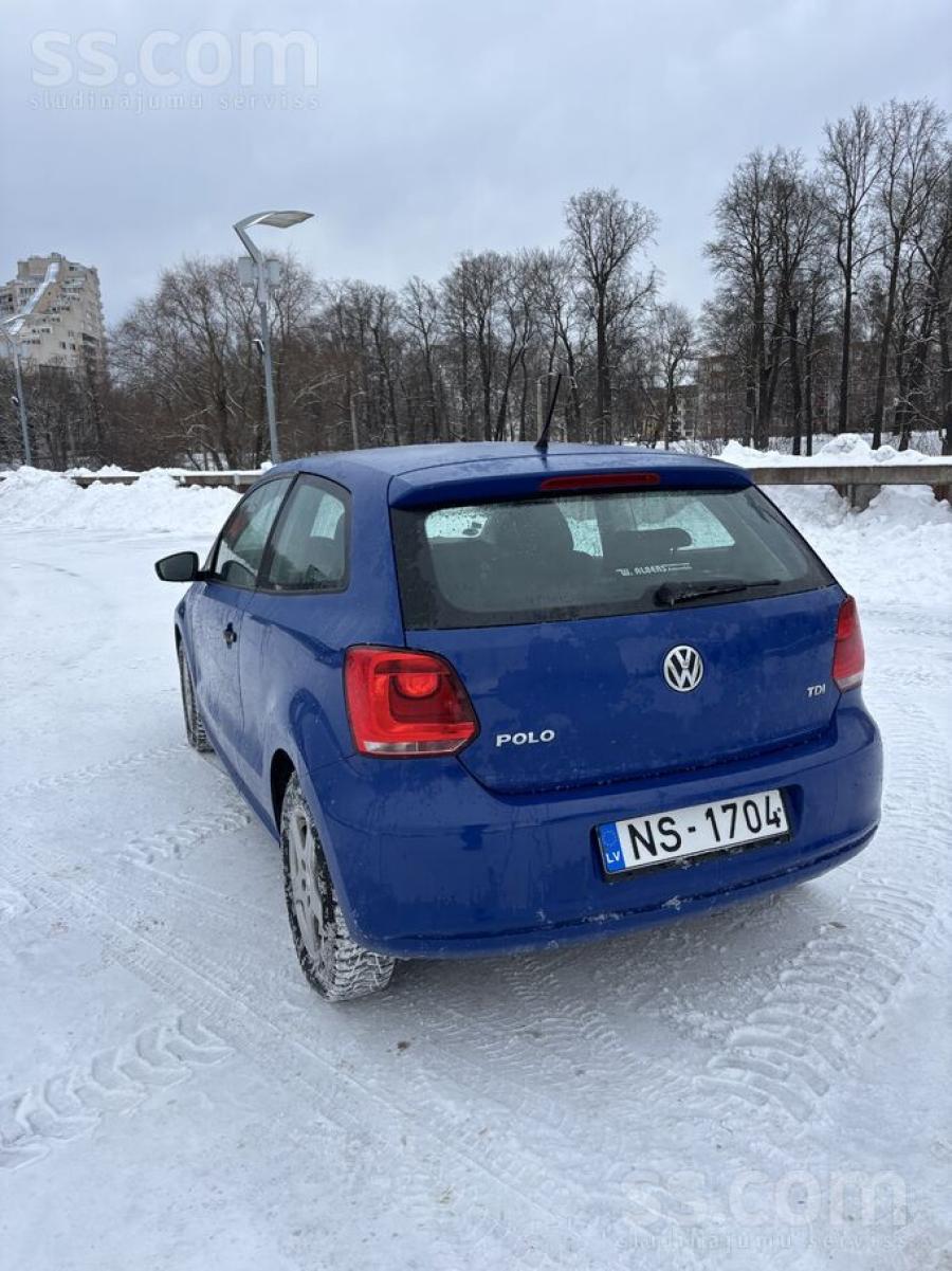 Zils Volkswagen Polo 2011 Rīga, ar dzinēja tilpumu 1.20 L un nobraukumu 251 tūkst. km par 3400 €, foto 3 vietnē AUTOMOTO.COM.LV