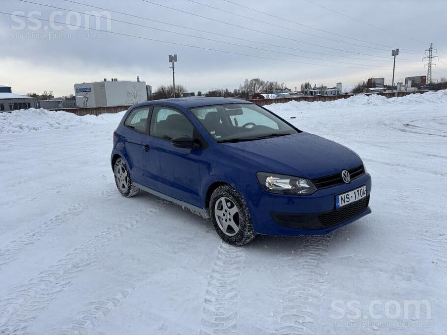 Zils Volkswagen Polo 2011 Rīga, ar dzinēja tilpumu 1.20 L un nobraukumu 251 tūkst. km par 3400 €, foto 4 vietnē AUTOMOTO.COM.LV