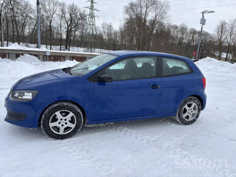 Zils Volkswagen Polo 2011 Rīga, ar dzinēja tilpumu 1.20 L un nobraukumu 251 tūkst. km par 3400 €, foto 5 vietnē AUTOMOTO.COM.LV