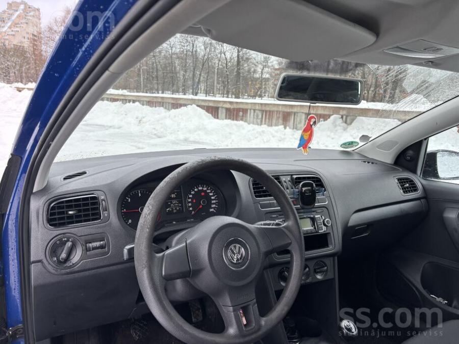 Zils Volkswagen Polo 2011 Rīga, ar dzinēja tilpumu 1.20 L un nobraukumu 251 tūkst. km par 3400 €, foto 8 vietnē AUTOMOTO.COM.LV