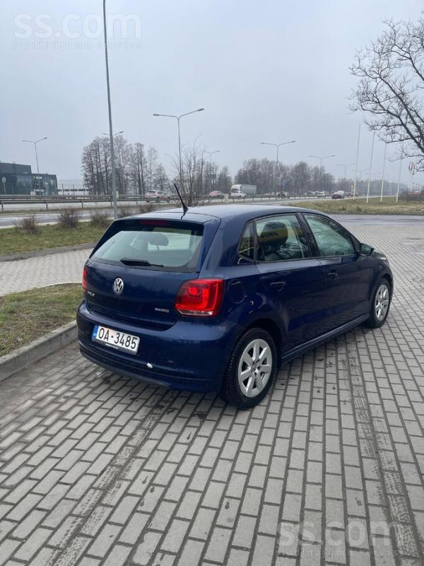 Blue Volkswagen Polo 2011 in Riga, with an engine capacity of 1.20 L and mileage of 290 thousand km for 3100 €, photo 3 on AUTOMOTO.COM.LV