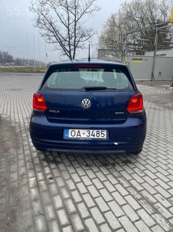 Zils Volkswagen Polo 2011 Rīga, ar dzinēja tilpumu 1.20 L un nobraukumu 290 tūkst. km par 3100 €, foto 4 vietnē AUTOMOTO.COM.LV
