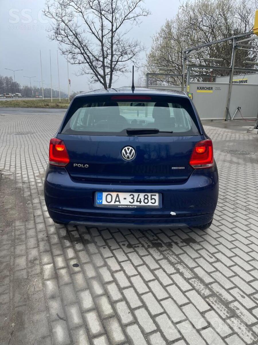 Zils Volkswagen Polo 2011 Rīga, ar dzinēja tilpumu 1.20 L un nobraukumu 290 tūkst. km par 3100 €, foto 5 vietnē AUTOMOTO.COM.LV