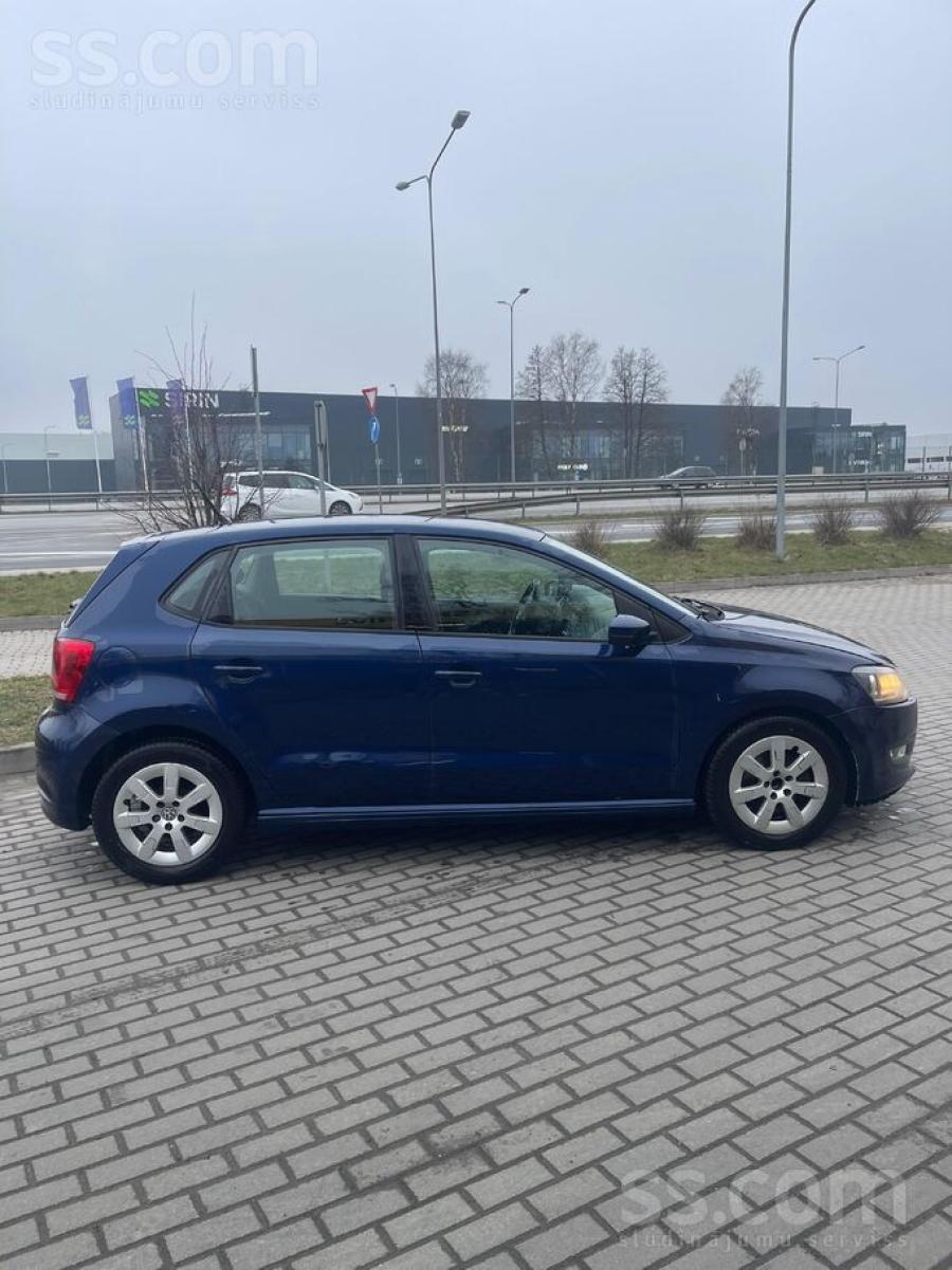 Zils Volkswagen Polo 2011 Rīga, ar dzinēja tilpumu 1.20 L un nobraukumu 290 tūkst. km par 3100 €, foto 8 vietnē AUTOMOTO.COM.LV