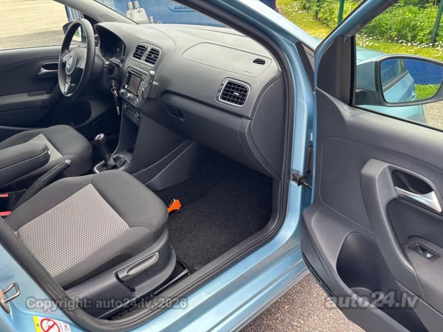 Blue Volkswagen Polo 2011 in Paide, with an engine capacity of 1.20 L and mileage of 204 thousand km for 4990 €, photo 10 on AUTOMOTO.COM.LV