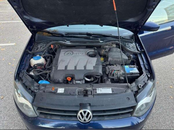 Blue Volkswagen Polo 2011 in Kaunas, with an engine capacity of 1.60 L and mileage of 287 thousand km for 3500 €, photo 9 on AUTOMOTO.COM.LV