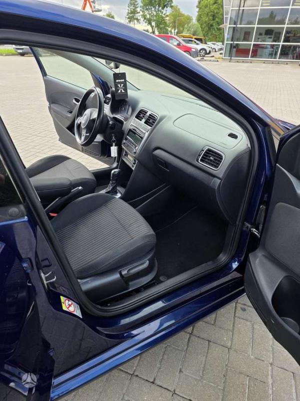 Zils Volkswagen Polo 2011 Tauragė, ar dzinēja tilpumu 1.20 L un nobraukumu 199 tūkst. km par 5500 €, foto 8 vietnē AUTOMOTO.COM.LV
