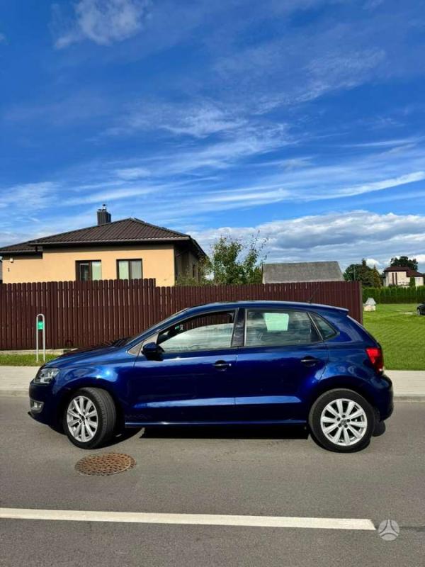 Blue Volkswagen Polo 2011 in Taurage, with an engine capacity of 1.20 L and mileage of 199 thousand km for 4700 €, photo 5 on AUTOMOTO.COM.LV