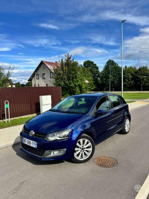 Blue Volkswagen Polo 2011 in Taurage, with an engine capacity of 1.20 L and mileage of 199 thousand km for 4700 €, photo 9 on AUTOMOTO.COM.LV