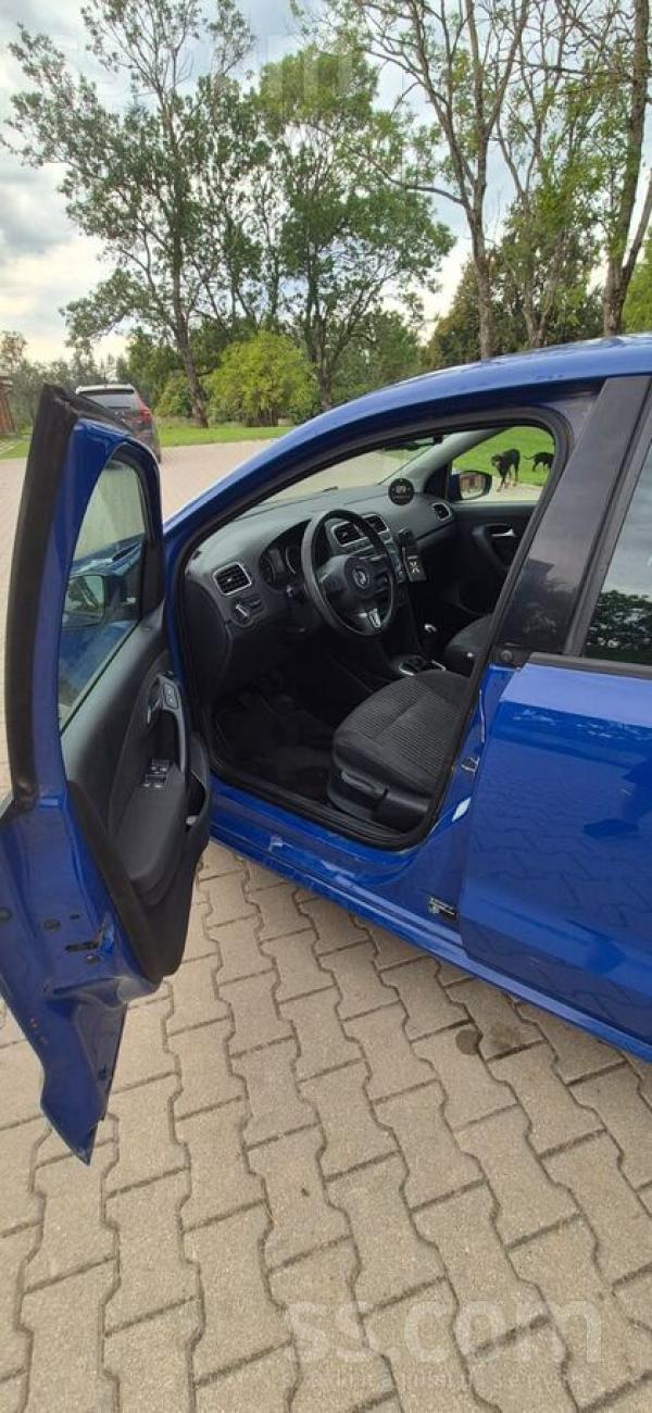 Zils Volkswagen Polo 2011 Dobele, ar dzinēja tilpumu 1.60 L un nobraukumu 310 tūkst. km par 3290 €, foto 6 vietnē AUTOMOTO.COM.LV