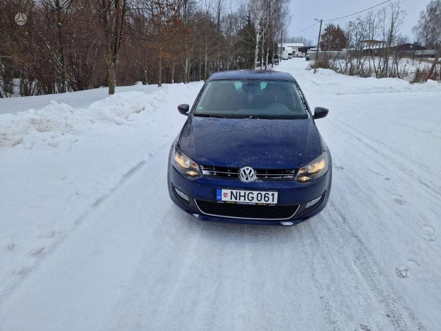 Zils Volkswagen Polo 2012 Kelmė, ar dzinēja tilpumu 1.20 L un nobraukumu 121 tūkst. km par 4550 €, foto 3 vietnē AUTOMOTO.COM.LV