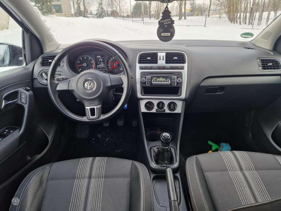 Zils Volkswagen Polo 2012 Kelmė, ar dzinēja tilpumu 1.20 L un nobraukumu 121 tūkst. km par 4550 €, foto 7 vietnē AUTOMOTO.COM.LV