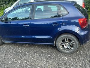 Blue Volkswagen Polo 2012 in Riga, with an engine capacity of 1.60 L and mileage of 276 thousand km for 2970 €, photo 4 on AUTOMOTO.COM.LV