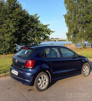 Blue Volkswagen Polo 2012 in Riga, with an engine capacity of 1.20 L and mileage of 302 thousand km for 3900 €, photo 6 on AUTOMOTO.COM.LV
