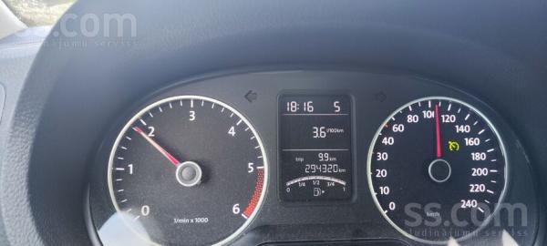 Blue Volkswagen Polo 2014 in Riga, with an engine capacity of 1.20 L and mileage of 294 thousand km for 4100 €, photo 10 on AUTOMOTO.COM.LV