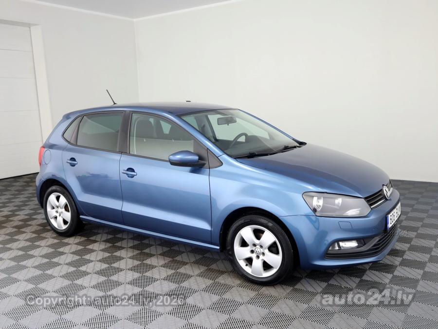 Blue Volkswagen Polo 2014 in Tallinn, with an engine capacity of 1.40 L and mileage of 259 thousand km for 3499 €, photo 1 on AUTOMOTO.COM.LV