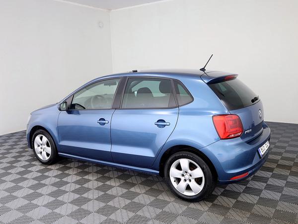 Zils Volkswagen Polo 2014 Tallina, ar dzinēja tilpumu 1.40 L un nobraukumu 259 tūkst. km par 3499 €, foto 4 vietnē AUTOMOTO.COM.LV