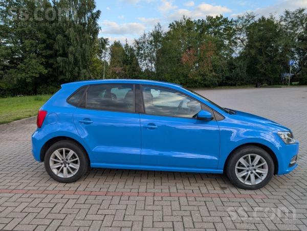 Blue Volkswagen Polo 2014 in Valmiera, with an engine capacity of 1.20 L and mileage of 113 thousand km for 3500 €, photo 3 on AUTOMOTO.COM.LV
