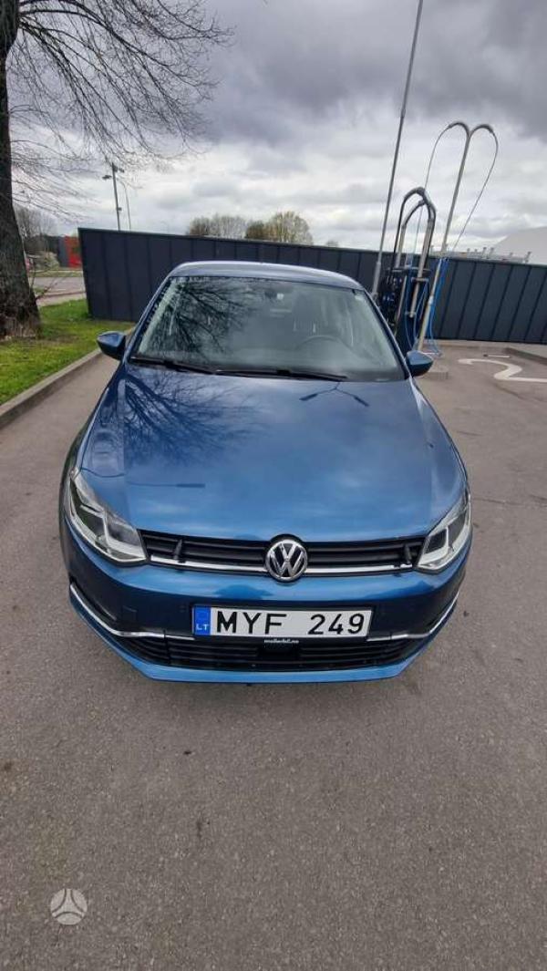Blue Volkswagen Polo 2015 in Kaunas, with an engine capacity of 1.00 L and mileage of 142 thousand km for 4500 €, photo 5 on AUTOMOTO.COM.LV