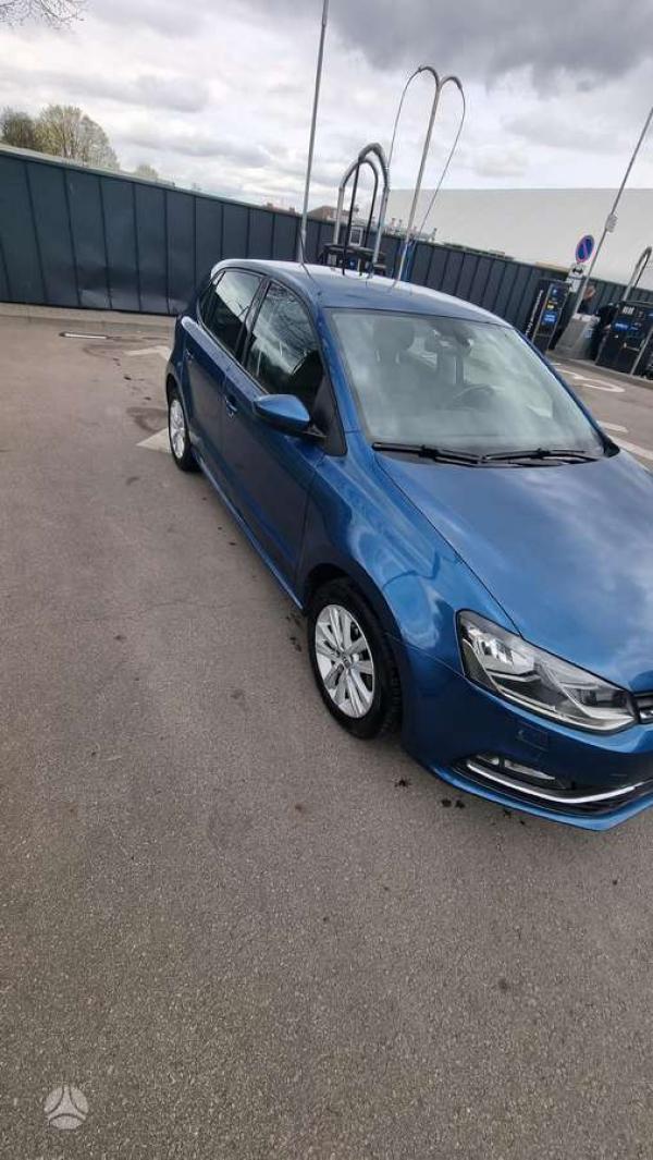 Blue Volkswagen Polo 2015 in Kaunas, with an engine capacity of 1.00 L and mileage of 142 thousand km for 4500 €, photo 6 on AUTOMOTO.COM.LV