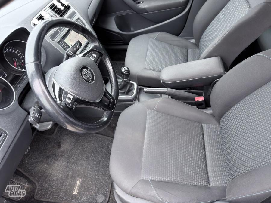 Zils Volkswagen Polo 2015 Viļņa, ar dzinēja tilpumu 1.40 L un nobraukumu 256 tūkst. km par 5000 €, foto 8 vietnē AUTOMOTO.COM.LV
