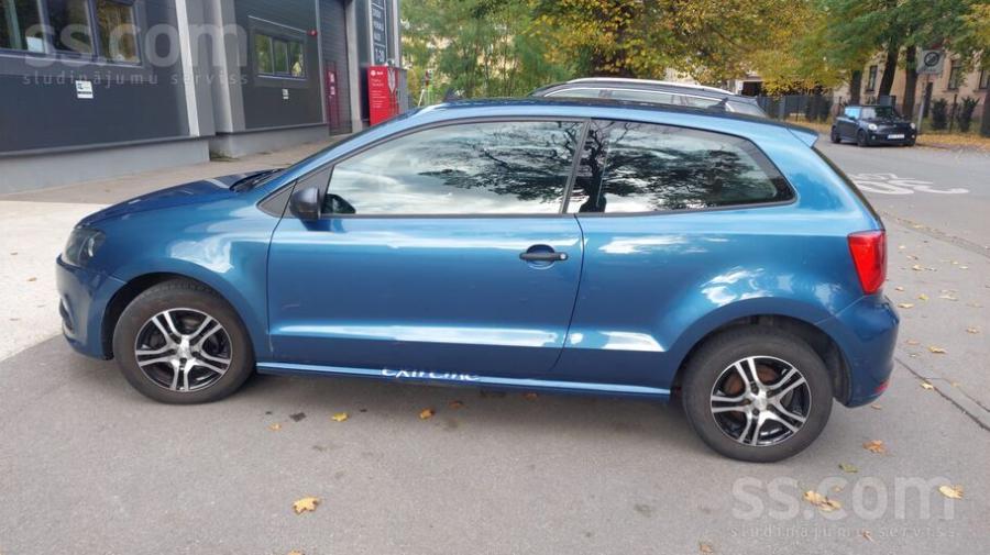 Zils Volkswagen Polo 2015 Rīga, ar dzinēja tilpumu 1.40 L un nobraukumu 407 tūkst. km par 2900 €, foto 4 vietnē AUTOMOTO.COM.LV