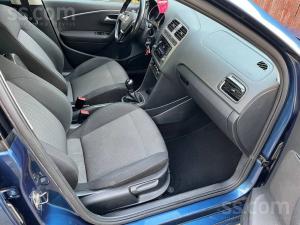 Zils Volkswagen Polo 2016 Panevēža, ar dzinēja tilpumu 1.40 L un nobraukumu 310 tūkst. km par 4500 €, foto 13 vietnē AUTOMOTO.COM.LV