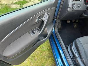 Zils Volkswagen Polo 2016 Panevēža, ar dzinēja tilpumu 1.40 L un nobraukumu 310 tūkst. km par 4500 €, foto 17 vietnē AUTOMOTO.COM.LV