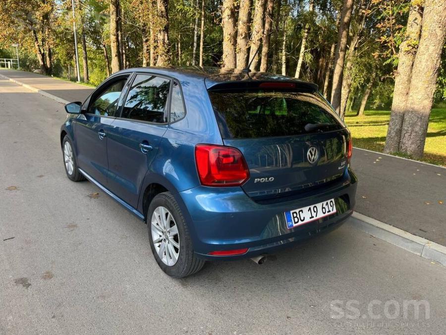 Zils Volkswagen Polo 2016 Panevēža, ar dzinēja tilpumu 1.40 L un nobraukumu 310 tūkst. km par 4500 €, foto 8 vietnē AUTOMOTO.COM.LV