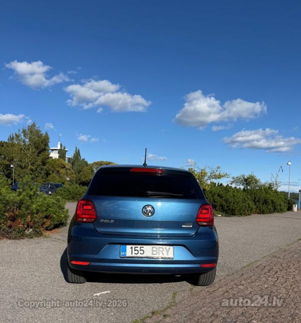 Volkswagen Polo 2016 in Tallinn on AUTOMOTO.COM.LV Blue Volkswagen Polo 2016 in Tallinn, with an engine capacity of 1.40 L and mileage of 187 thousand km for 6290 €, photo 5 on AUTOMOTO.COM.LV