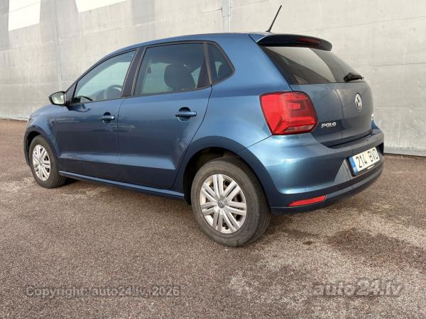 Blue Volkswagen Polo 2017 in Tallinn, with an engine capacity of 1.40 L and mileage of 256 thousand km for 5500 €, photo 5 on AUTOMOTO.COM.LV