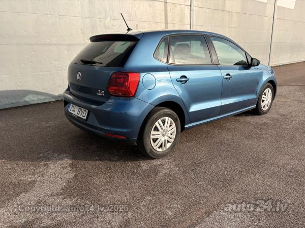 Blue Volkswagen Polo 2017 in Tallinn, with an engine capacity of 1.40 L and mileage of 256 thousand km for 5500 €, photo 6 on AUTOMOTO.COM.LV