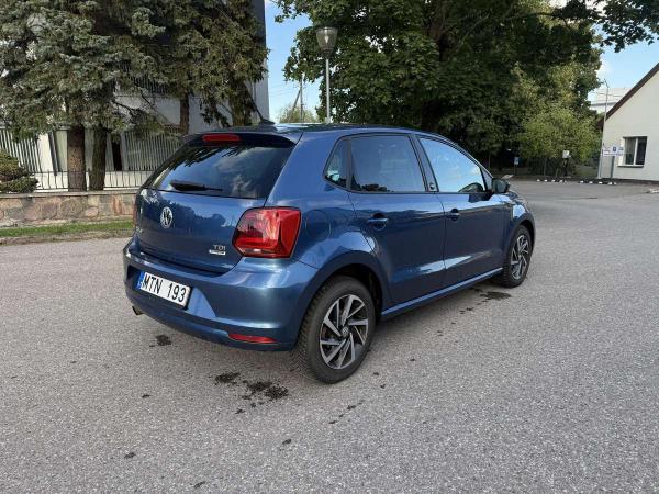 Zils Volkswagen Polo 2017 Kauņa, ar dzinēja tilpumu 1.42 L un nobraukumu 275 tūkst. km par 4800 €, foto 4 vietnē AUTOMOTO.COM.LV