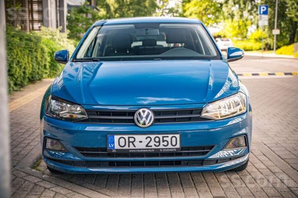 Zils Volkswagen Polo 2018 Rīga, ar dzinēja tilpumu 1.00 L un nobraukumu 86 tūkst. km par 8990 €, foto 2 vietnē AUTOMOTO.COM.LV