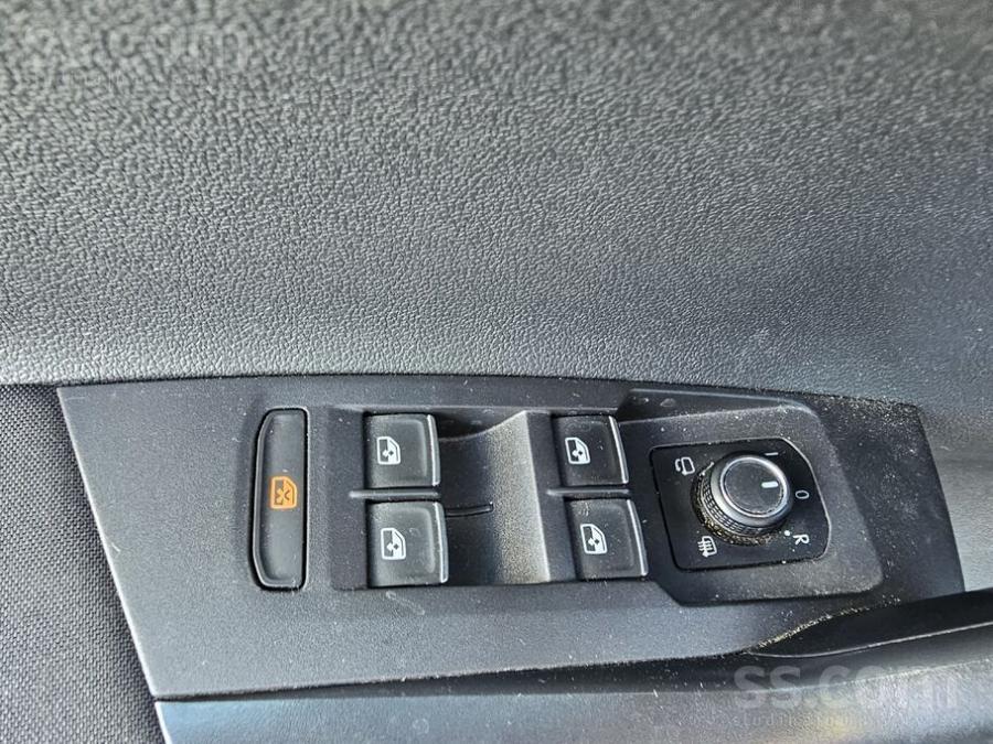 Zils Volkswagen Polo 2019 Jelgava, ar dzinēja tilpumu 2.00 L un nobraukumu 92 tūkst. km par 18500 €, foto 18 vietnē AUTOMOTO.COM.LV