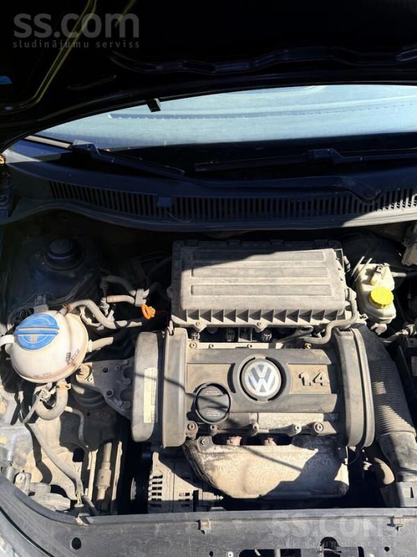 Zils Volkswagen Polo 2007 Rīga, ar dzinēja tilpumu 1.40 L un nobraukumu 268 tūkst. km par 2200 €, foto 8 vietnē AUTOMOTO.COM.LV