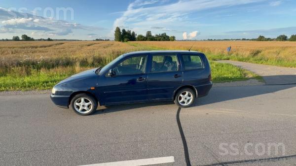 Blue Volkswagen Polo 1998 in Bauska, with an engine capacity of 1.40 L and mileage of 267 thousand km for 800 €, photo 1 on AUTOMOTO.COM.LV