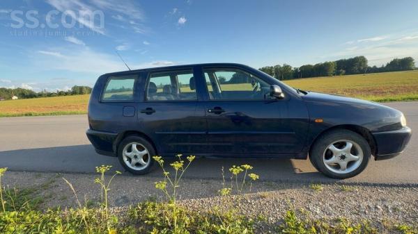 Blue Volkswagen Polo 1998 in Bauska, with an engine capacity of 1.40 L and mileage of 267 thousand km for 800 €, photo 4 on AUTOMOTO.COM.LV