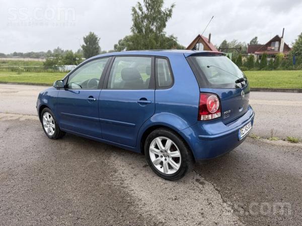 Blue Volkswagen Polo 2006 in Ludza, with an engine capacity of 1.40 L and mileage of 228 thousand km for 2250 €, photo 3 on AUTOMOTO.COM.LV