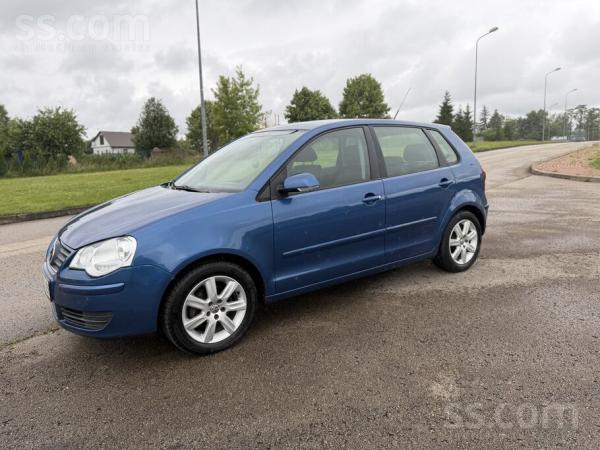 Blue Volkswagen Polo 2006 in Ludza, with an engine capacity of 1.40 L and mileage of 228 thousand km for 2250 €, photo 4 on AUTOMOTO.COM.LV